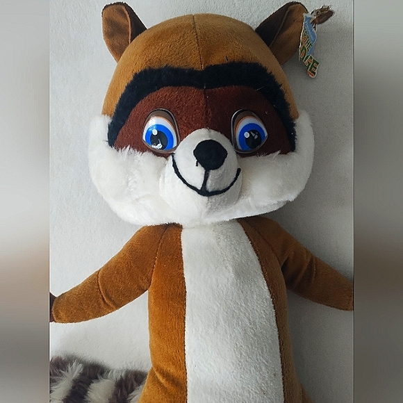 Dreamworks | Toys | Over The Hedge Rj The Raccoon Plush Stuffed Animal ...